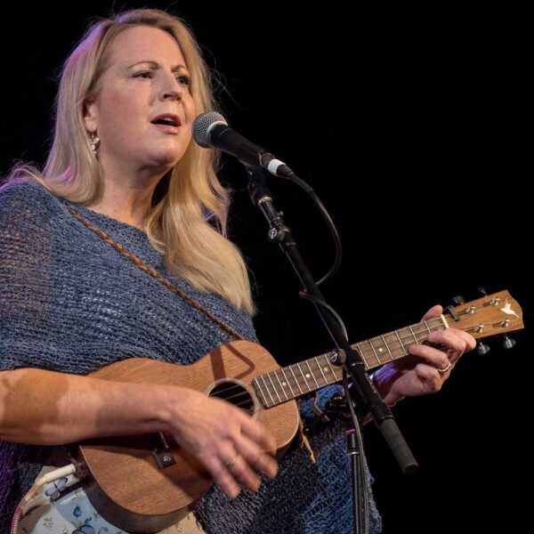 Kristen Grainger - Music to Life