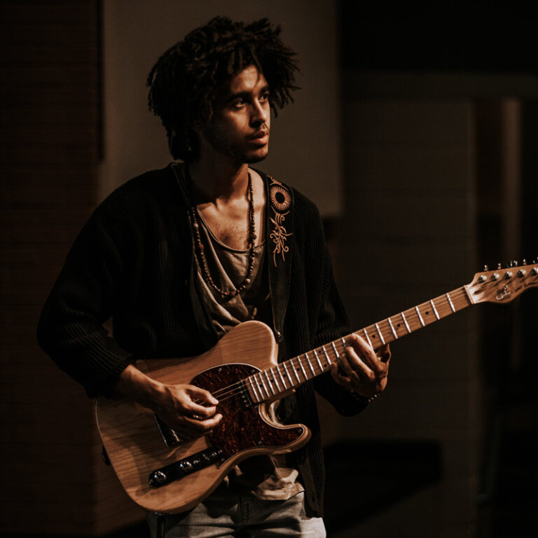 Aaron Marfizo - Music to Life